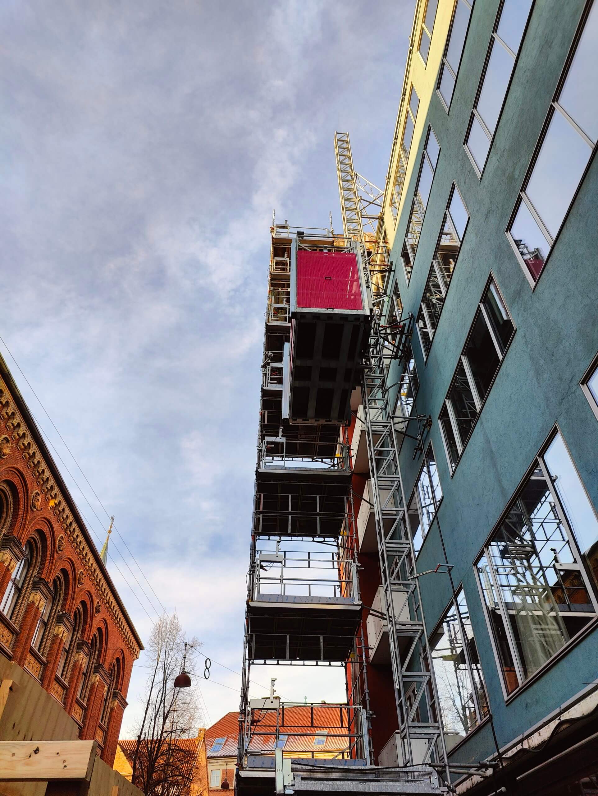 Skt. Petri Hotel: Diskret H20/50 personhejs | UniHejs